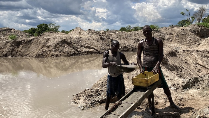 En République démocratique du Congo, une ruée vers l’or qui nuit aux ...