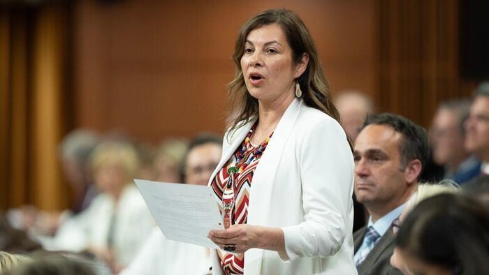 Une ministre fédérale accusée de harcèlement dans un emploi antérieur ...