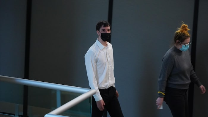 Les victimes de l’attaque au sabre du Vieux-Québec témoignent | Radio ...