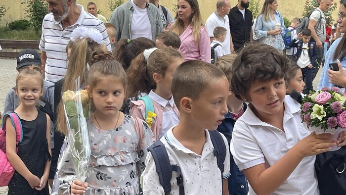 La rentrée, un téléphone et la course pour construire des abris ...