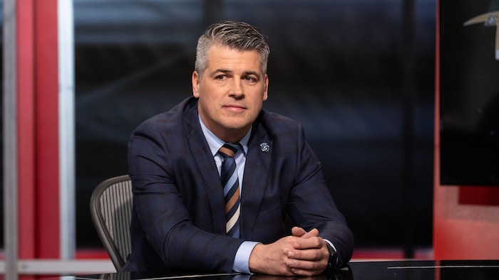 Yanick Jean rappelle les inconvénients d’une glace de dimension ...