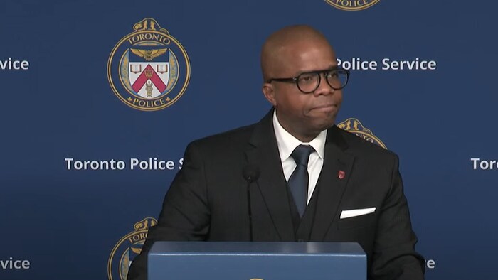 6 arrestations pour des vols à main armée dans le Grand Toronto | Radio ...