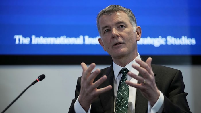 Le patron du MI6 appelle les Russes à espionner pour le compte de ...