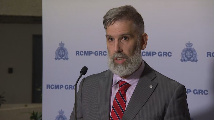 Trois meurtres et un suicide frappent la petite communauté de McCreary ...