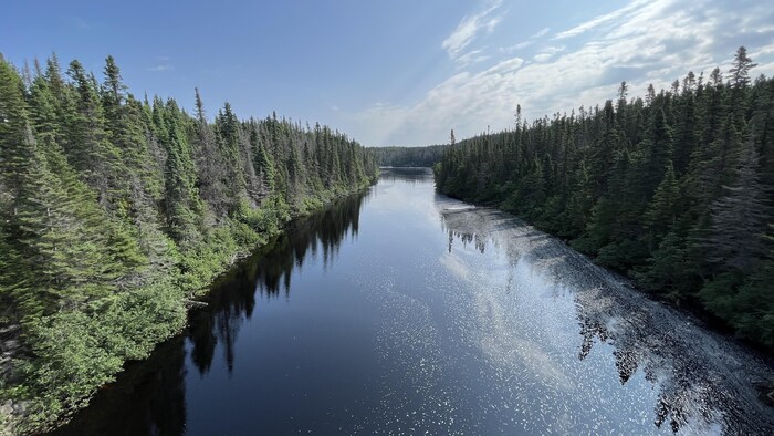 Un nouveau sentier balisé le long de la rivière des Rapides à Sept-Îles ...