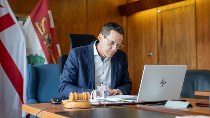 Rob Lantz veut la fin du péage du pont de la Confédération | Radio-Canada