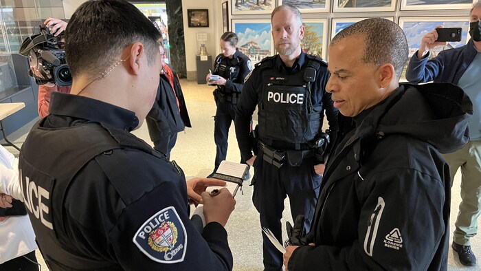 La Commission de services policiers d’Ottawa poursuivie par des groupes ...