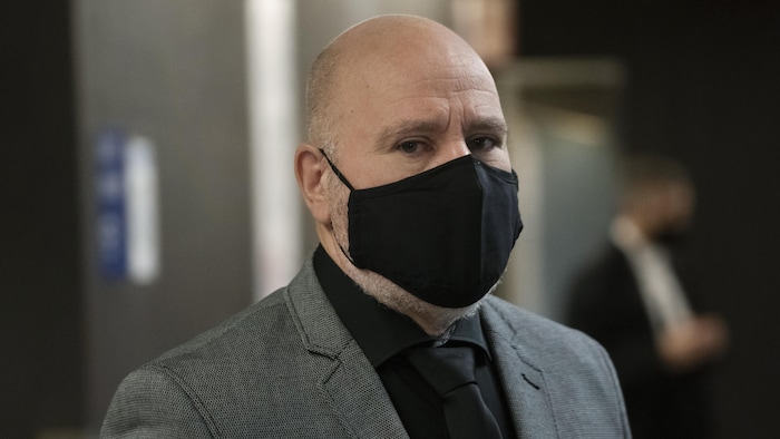 Agression sexuelle : le policier du SPVM Roger Fréchette acquitté ...