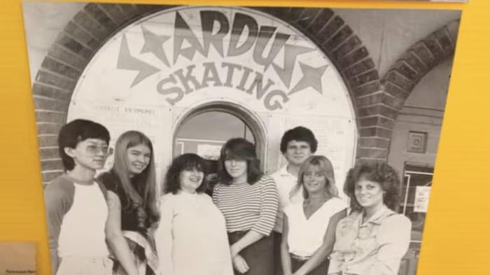 Danser sur patins à roulettes grâce au retour de la Stardust Roller ...