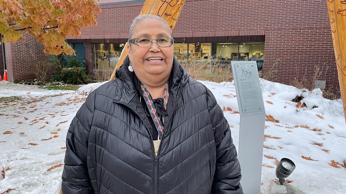 Le français ou le ńsyilxčn̓ : « Pourquoi mettre les langues les unes ...