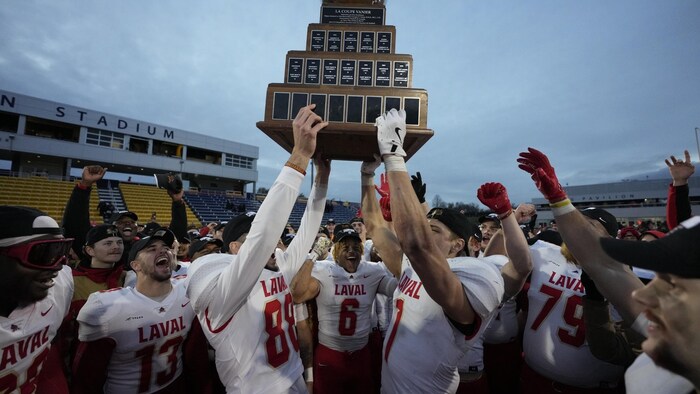 Le Rouge et Noir tiendra son camp d’entraînement à Kingston | Radio-Canada
