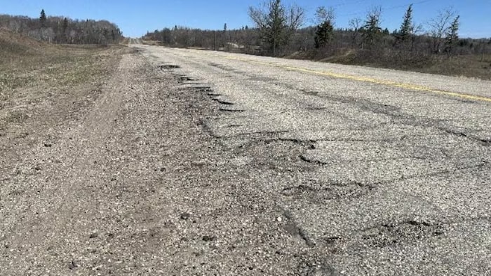 CAA Manitoba nomme les pires routes de la province | Radio-Canada