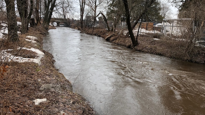 Veille de crue pour certains cours d’eau du Nipissing | Radio-Canada