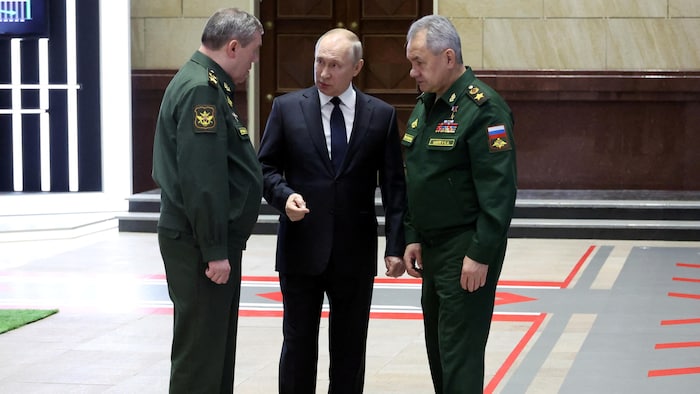 La CPI demande l’arrestation du chef de l’armée russe et d’un ex ...