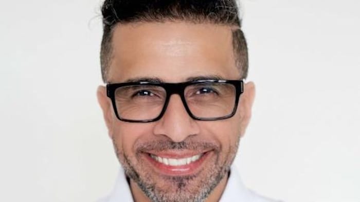 Un Manitobain d’origine indienne préside désormais le Parti libéral du Canada | Radio-Canada