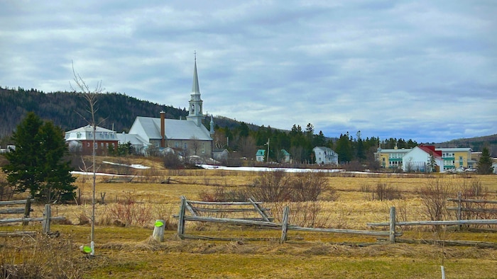 Qu’adviendra-t-il de l’église de Saint-Simon? | Radio-Canada