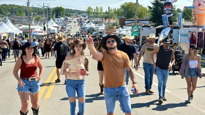 C’est un départ pour le 57e Festival western de Saint-Tite | Radio-Canada