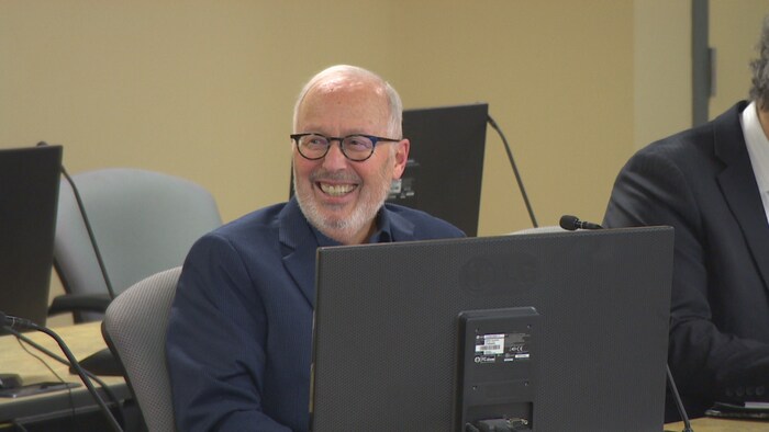 QG de la police de Winnipeg : Sam Katz dit qu’il aurait dû divulguer ...