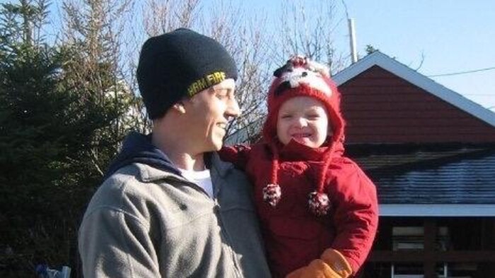 Un pompier se noie en sauvant son fils | Radio-Canada