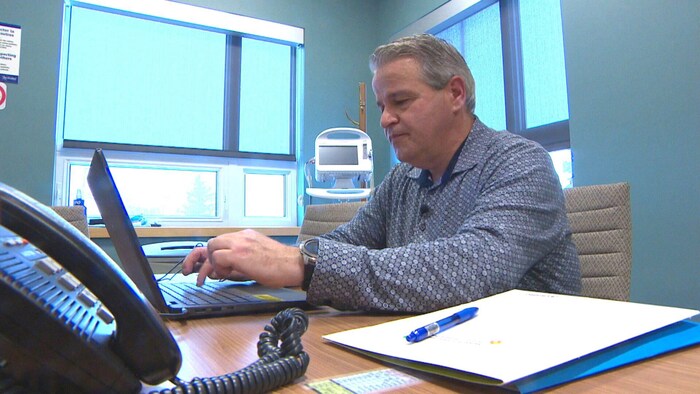 De sans-abri à infirmier, le parcours inspirant de Steven Gagné | Radio ...