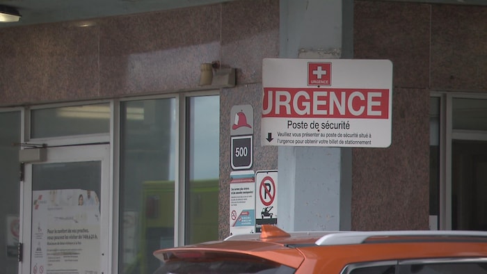 Un individu armé en crise a menacé le personnel et des patients à l ...
