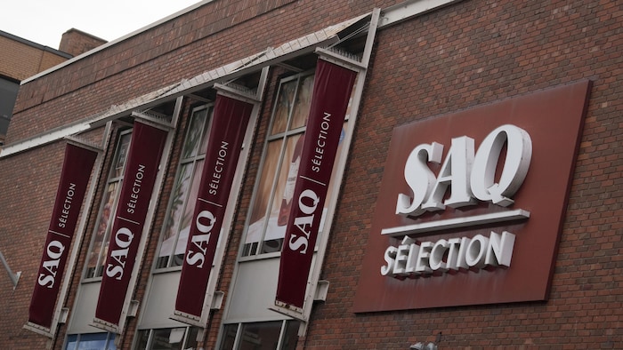 SAQ : hausse de 2,4 % en vigueur dimanche pour des centaines de ...