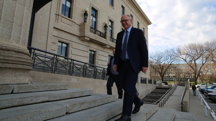 Le nouveau maire de Winnipeg rencontre la première ministre Heather ...