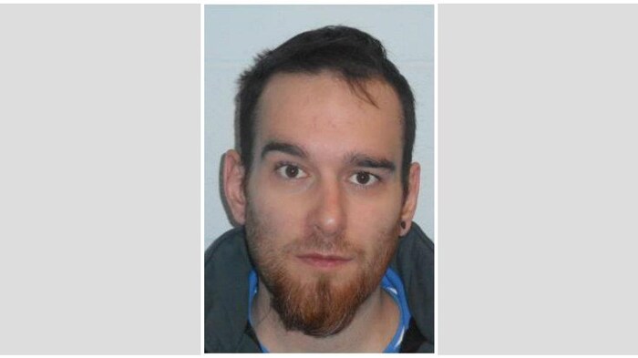 Mandat d'arrêt national contre un homme du nord de l'Ontario | Radio-Canada