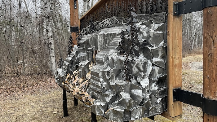 Une œuvre d’art monumentale aux portes de la nature | Radio-Canada