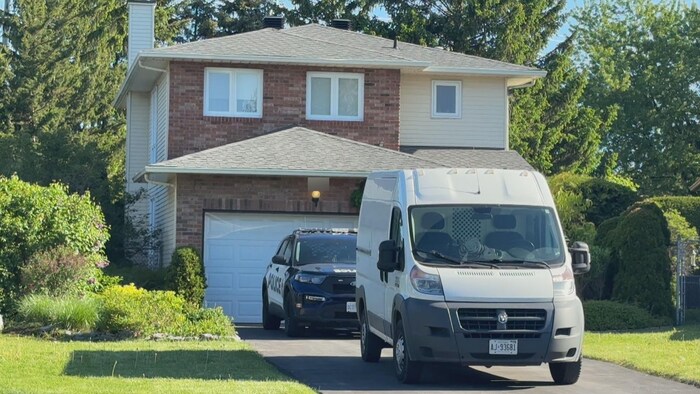 Deux corps retrouvés à Barrhaven : la police croit à un meurtre suivi d ...