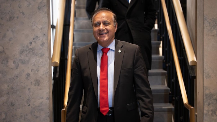 Ottawa doit identifier les fonctionnaires « sous-performants », selon ...