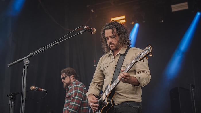 Cinq nouvelles chansons pour les Sheepdogs | Radio-Canada