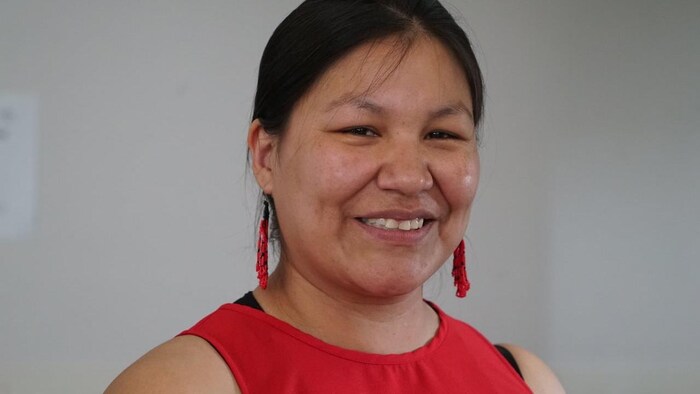 For a few tokens, this vending machine aims to help undo centuries of ...