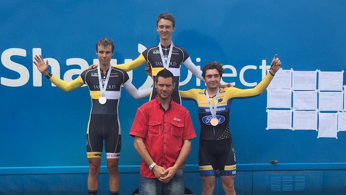 Le Valdorien Simon Dubuc surprend au Championnat québécois sur route ...