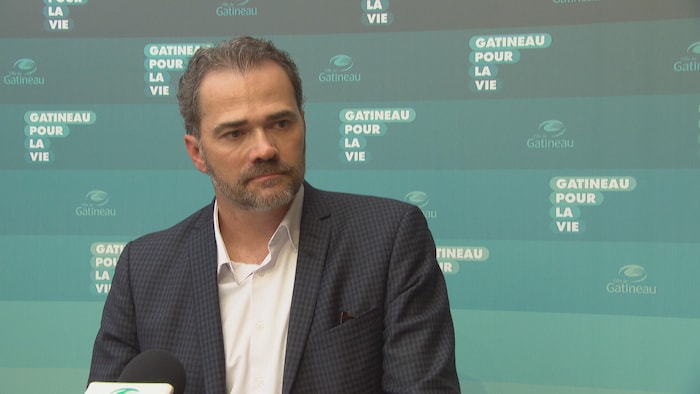 Départ à la retraite du chef du SPVG | Radio-Canada