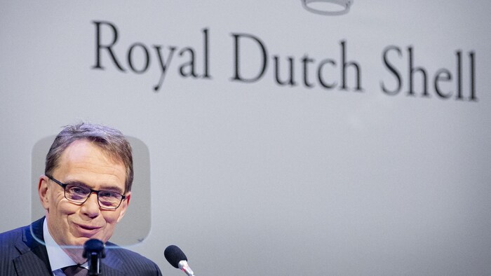 Les actionnaires de Shell votent massivement pour transférer le siège ...