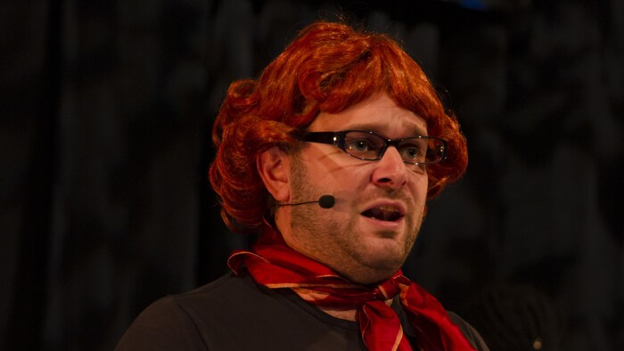 À VOIR | 2021 : Le Code QRire, la revue humoristique de l’année dans l ...