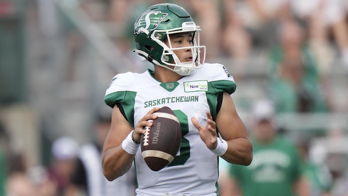 Un contrat de deux ans pour Mason Fine avec les Roughriders de la ...