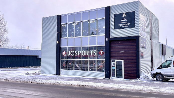 Le commerce JC Sports à Chicoutimi-Nord annonce sa fermeture | Radio-Canada