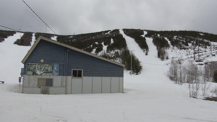 La saison de ski débute dans l'Est du Québec | Radio-Canada