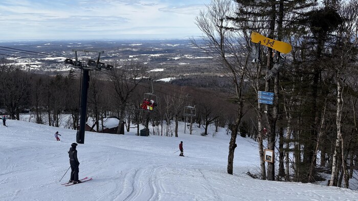 Le mont Sutton célèbre ses 65 ans : les skieurs sortent leurs tenues ...