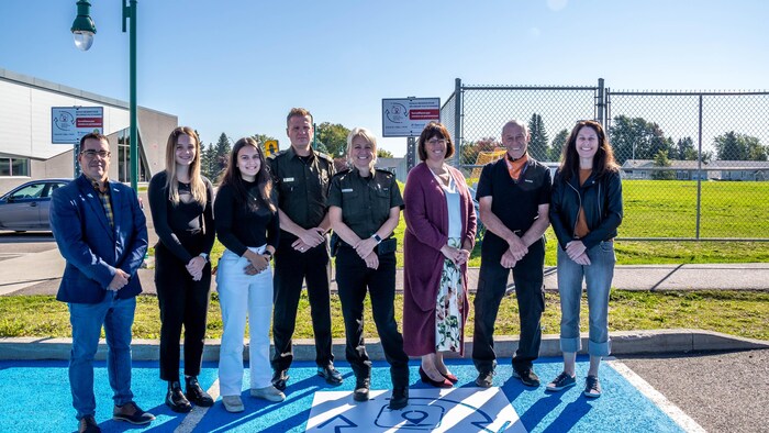 Une zone neutre pour les échanges inaugurée à Roberval | Radio-Canada