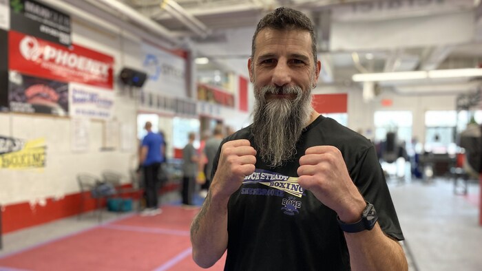 Combattre la maladie de Parkinson, un coup de poing à la fois | Radio ...