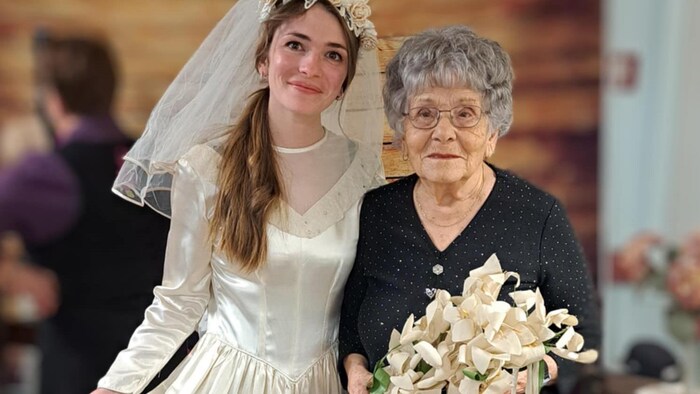De fils en aiguilles pour Rollande Aubin, 95 ans | Radio-Canada