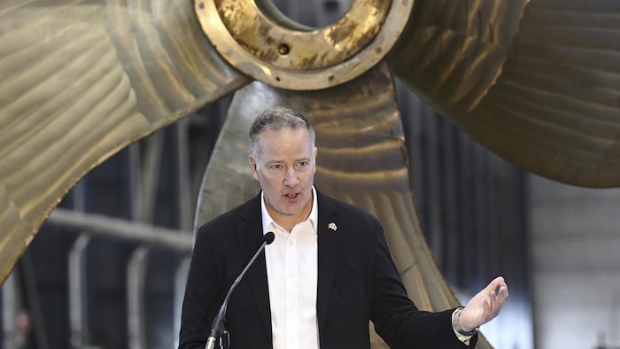 Le Canada et la Finlande construisent un brise-glace pour la défense de ...