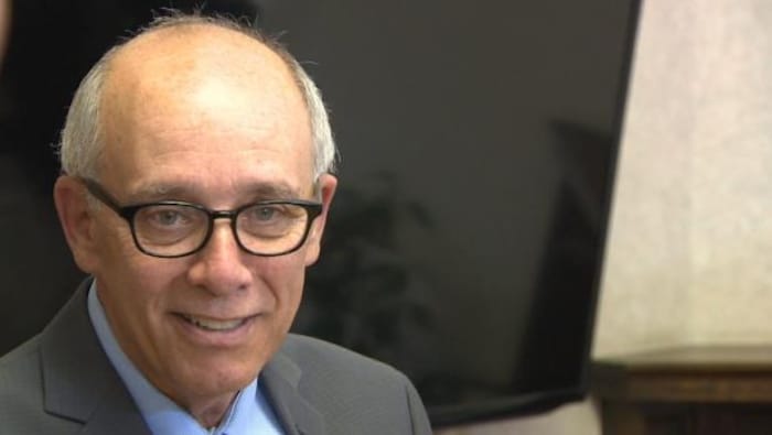 Stephen Mandel serait candidat à la direction du Parti albertain ...