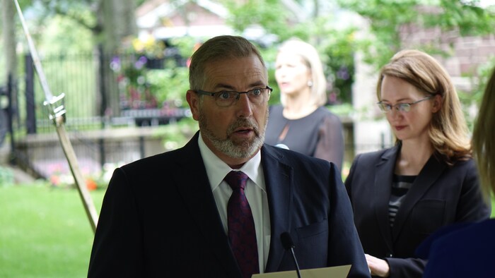 Andrew Furey révèle son Cabinet : Haggie conserve la Santé, Coady va ...