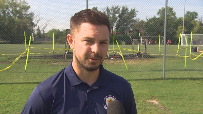 Un banc de touche au club de soccer Bonivital de Winnipeg est vandalisé ...