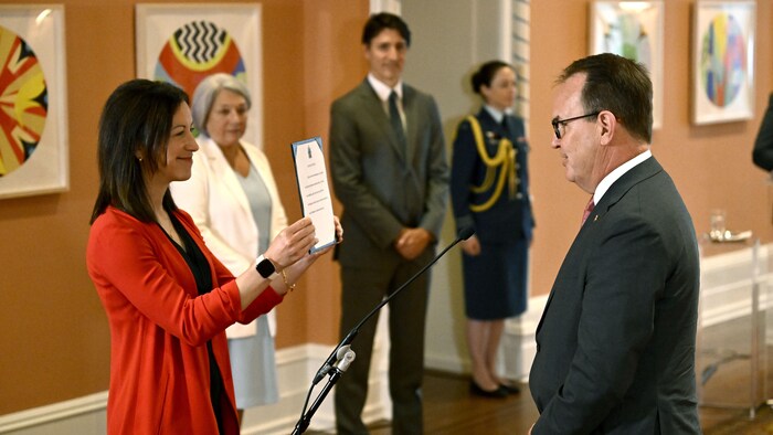 Une « bonne chose pour Gatineau » : l’assermentation de Steven ...