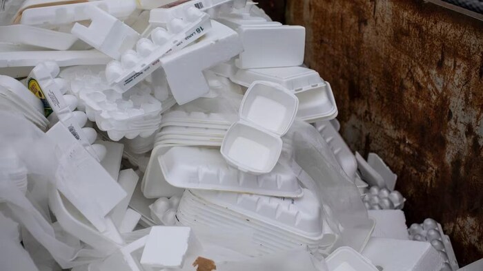 Ce qu’il faut savoir sur les nouvelles interdictions de plastiques à ...